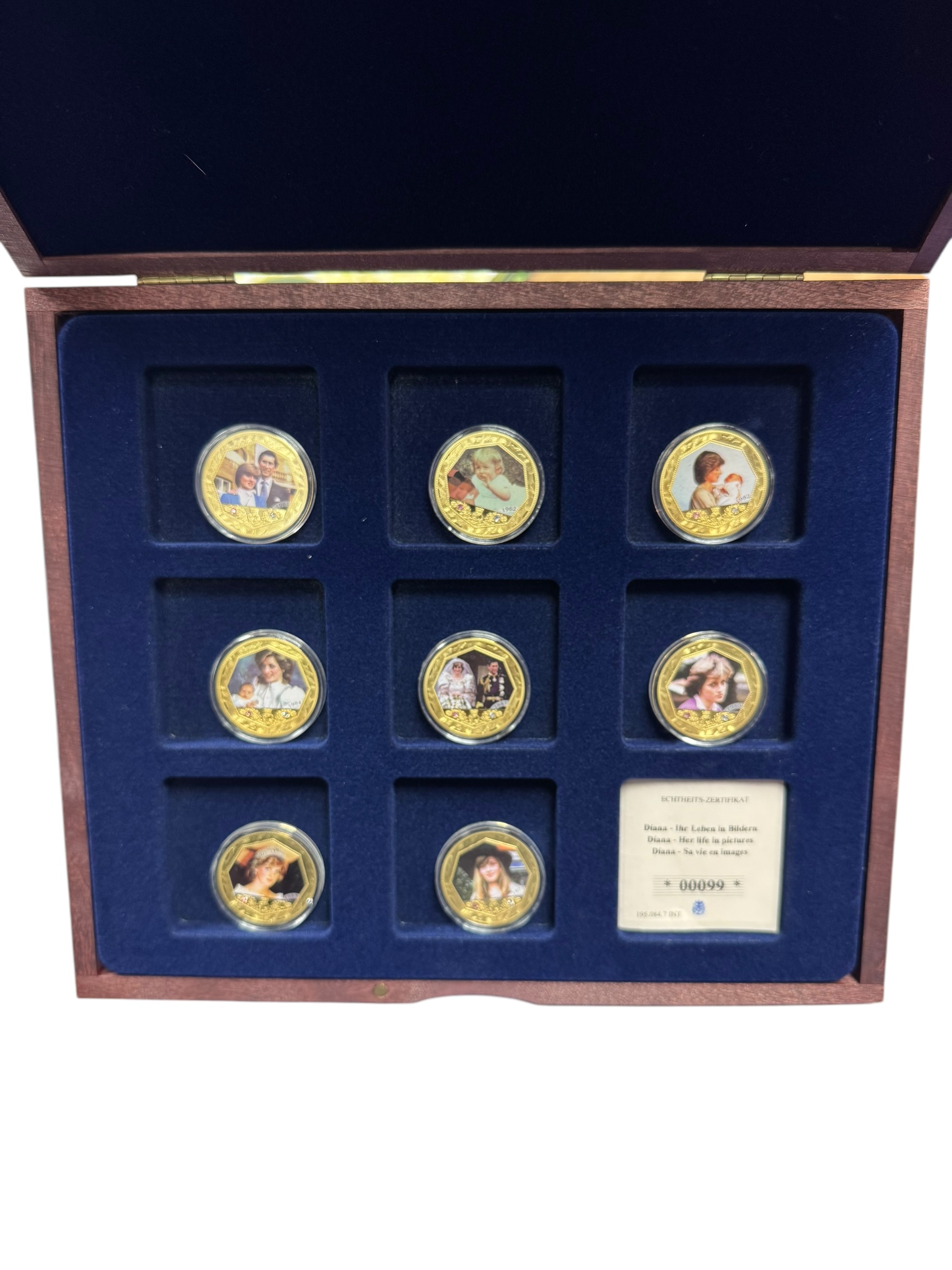 Pre-owned Princess Diana Coin Collection - Life in Pictures - Own4Less